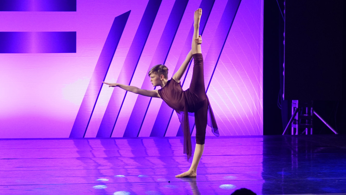 Nationals - Hollywood Vibe